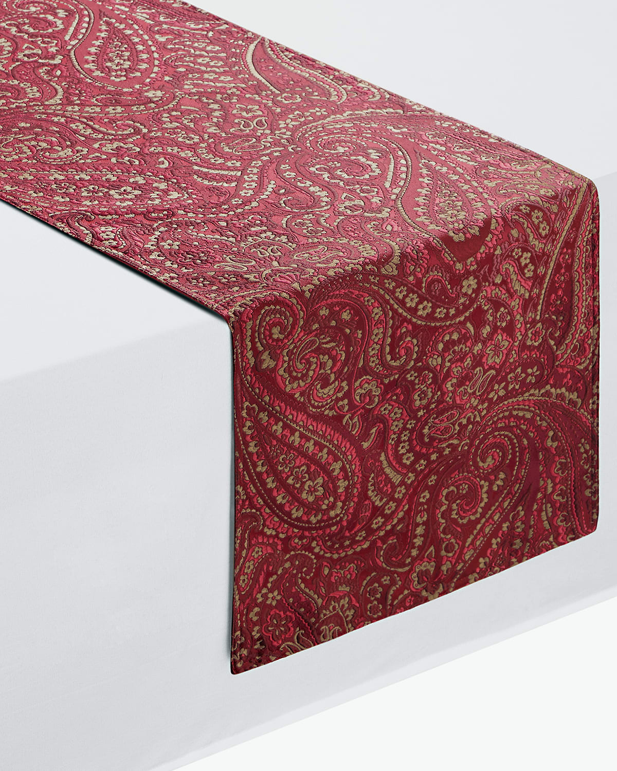 Waterford Esmerelda Table Runner, 14" x 72" and Matching Items ...
