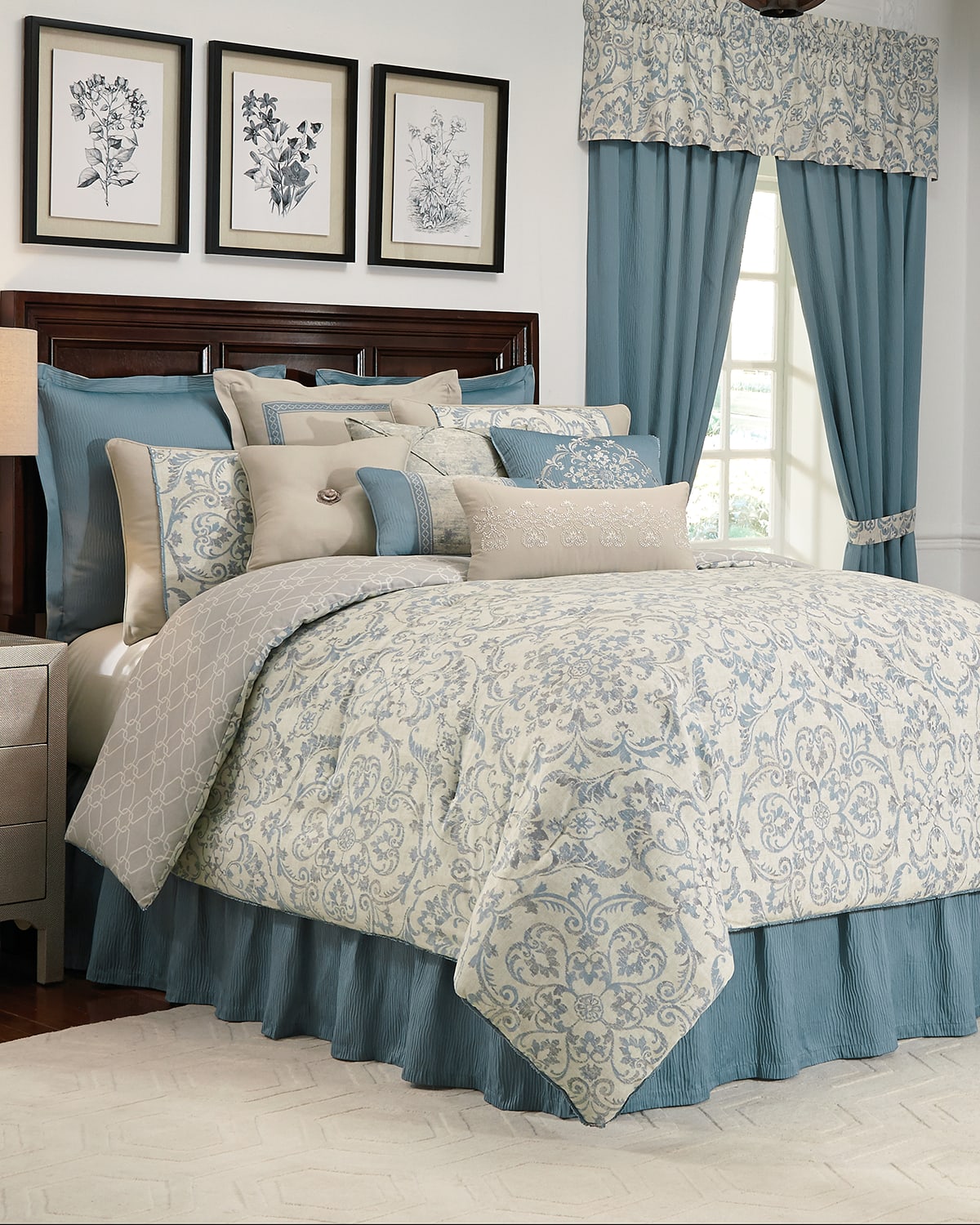 Rose Tree Placio 4-Piece Queen Comforter Set and Matching Items ...
