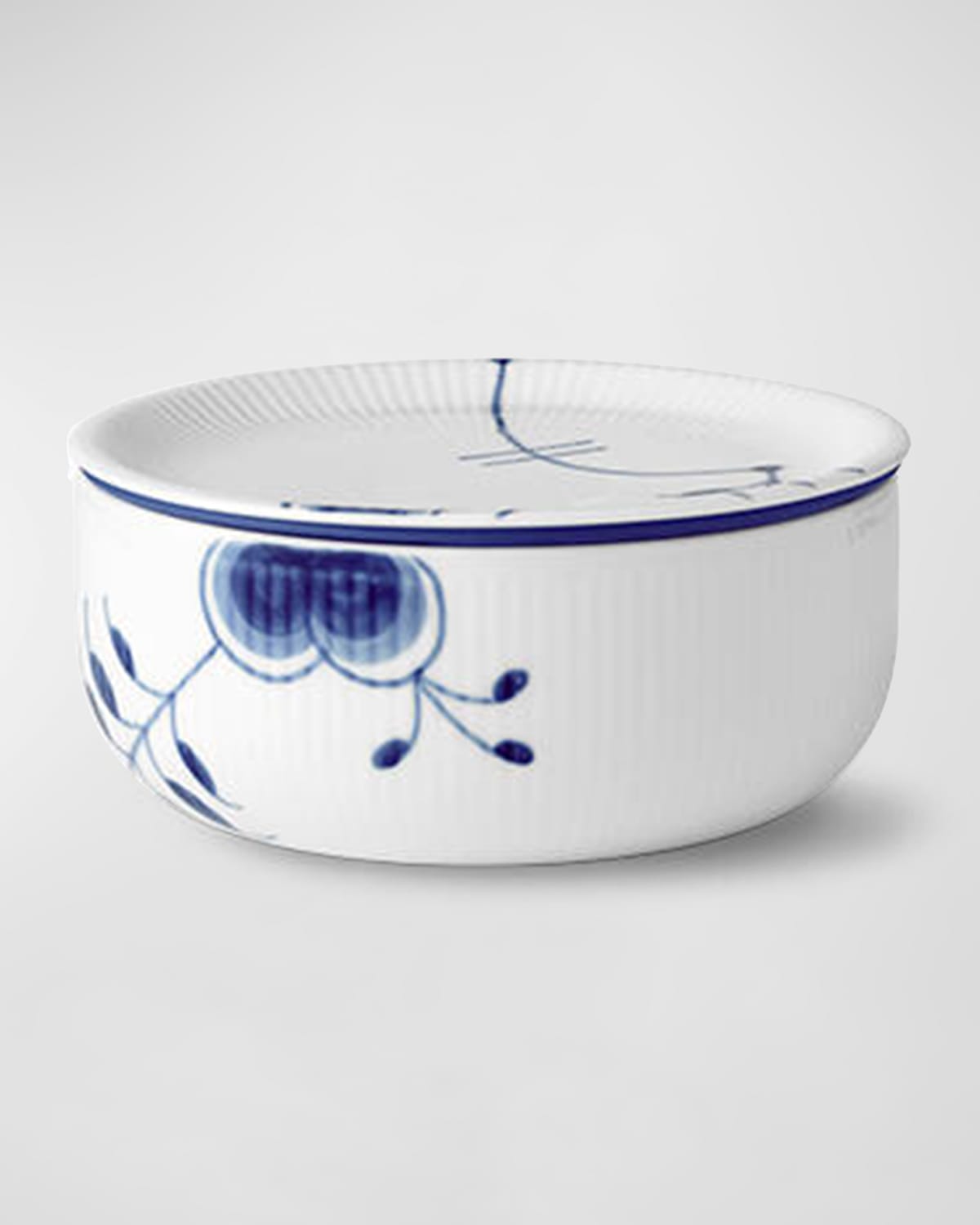 Royal Copenhagen Blue Fluted Plain Dinnerware Collection & Matching ...