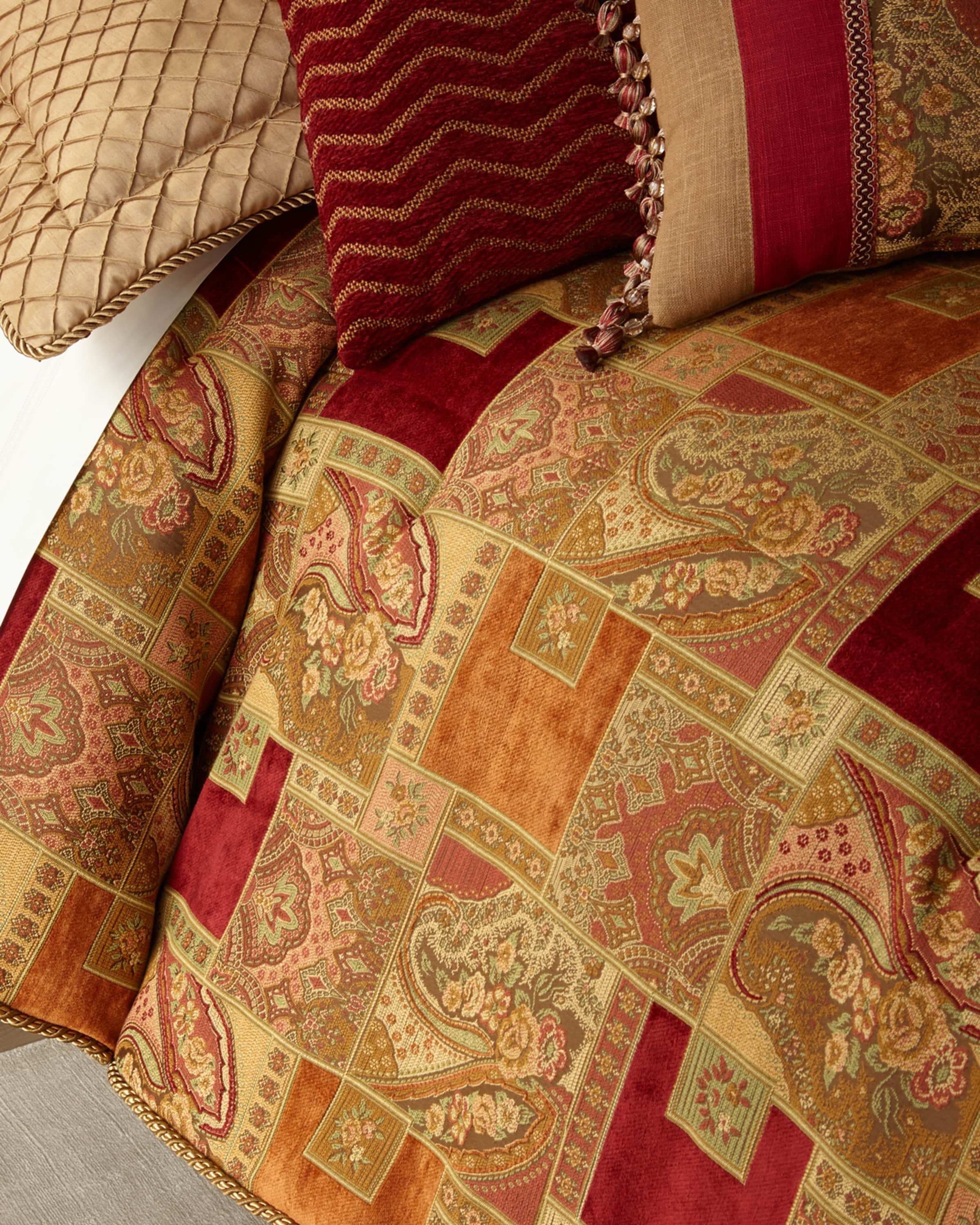 Austin Horn Collection Panorama 3-Piece King Comforter Set and Matching ...