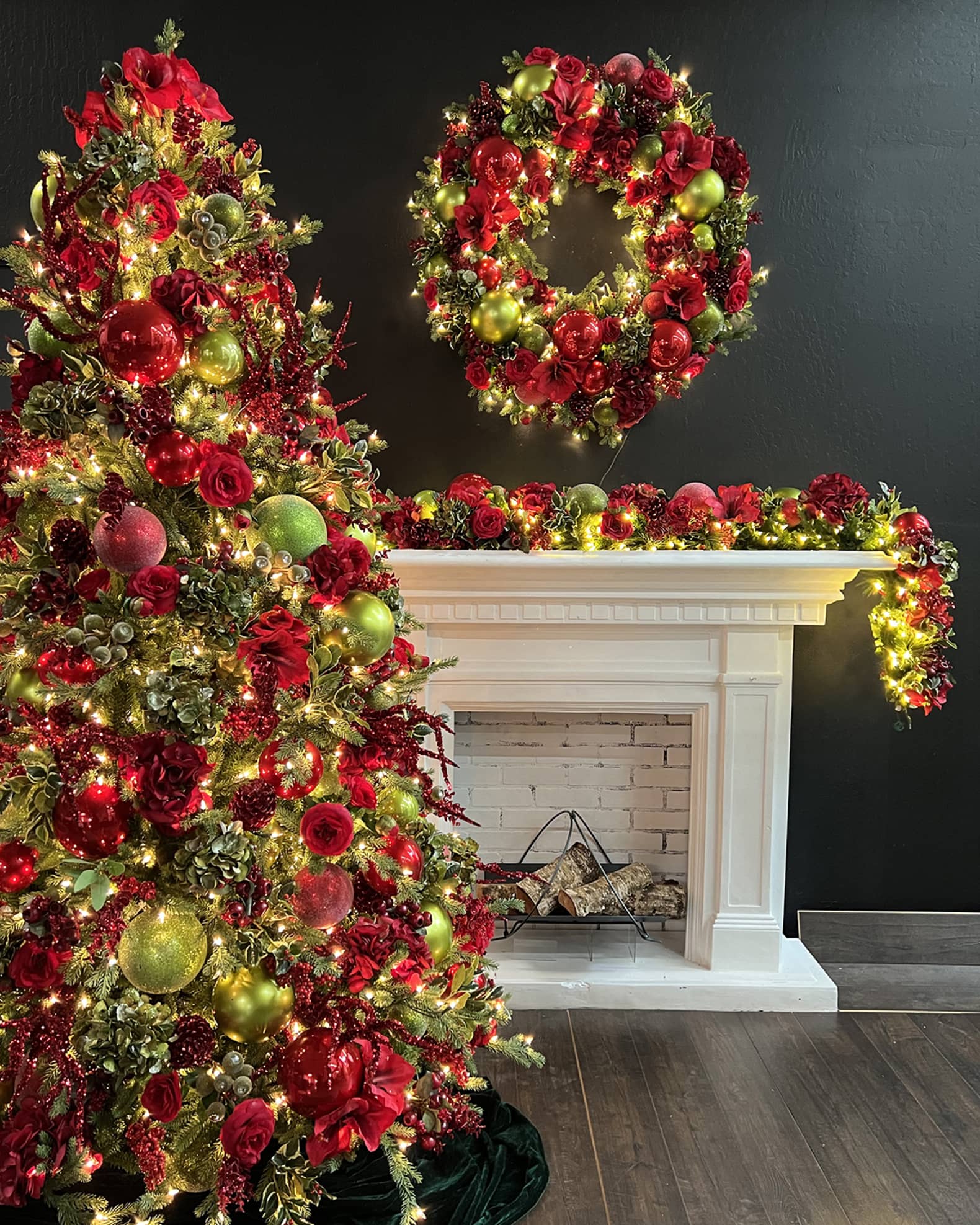 Pre decorated christmas tree store