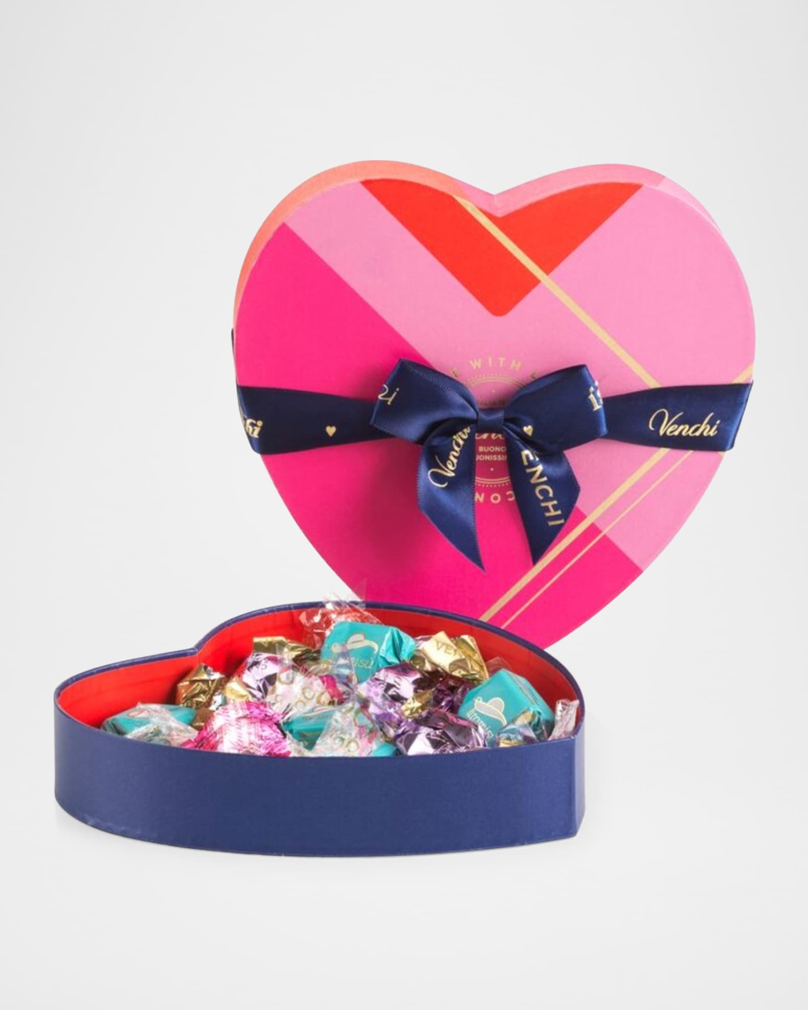 Venchi 14-Piece Assorted Chocolates in Heart Box - Valentine's Day 2025 ...