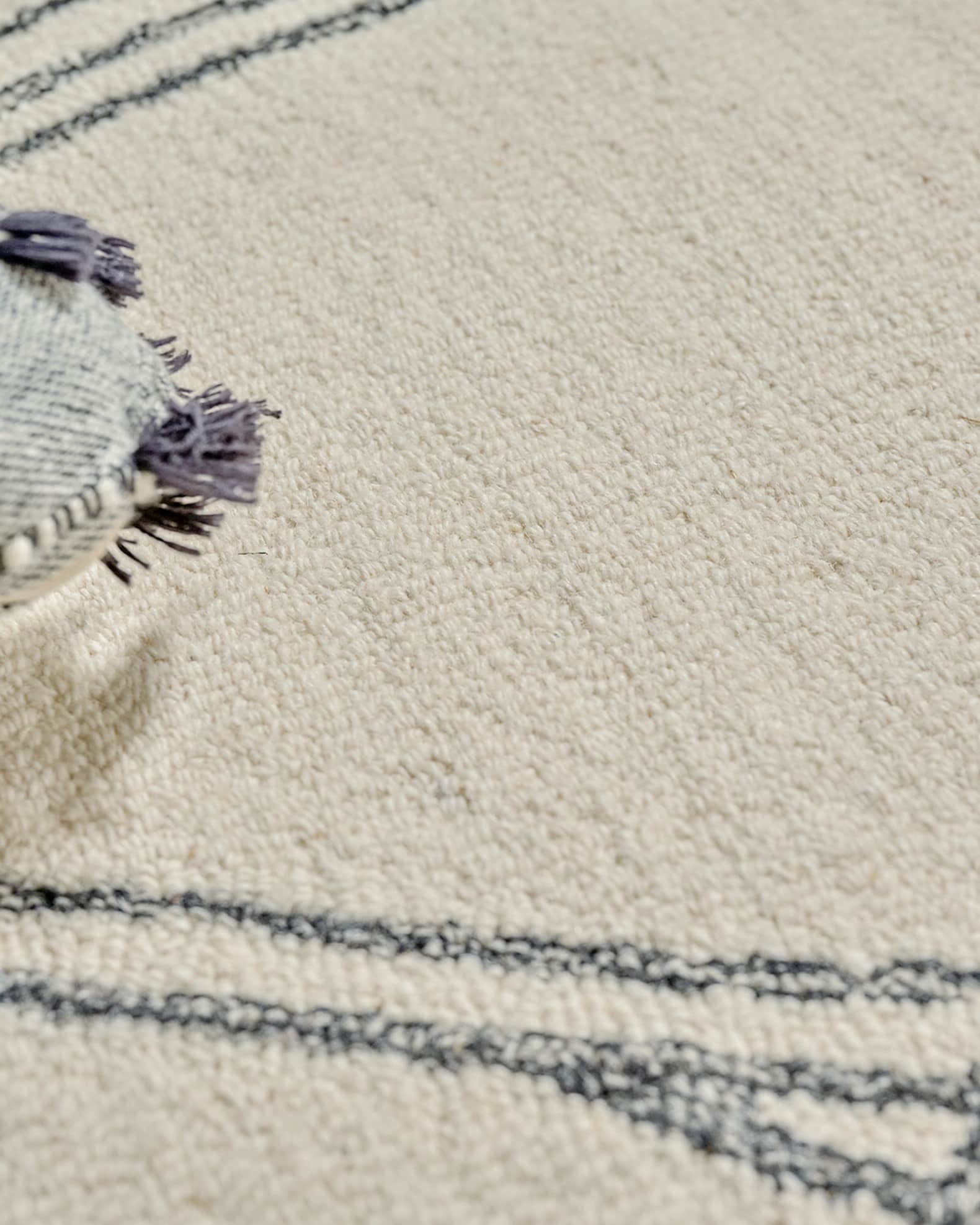 Exquisite Rugs Tangiers Hand-Tufted Ivory/Black Rug, 8' x 10' | Horchow