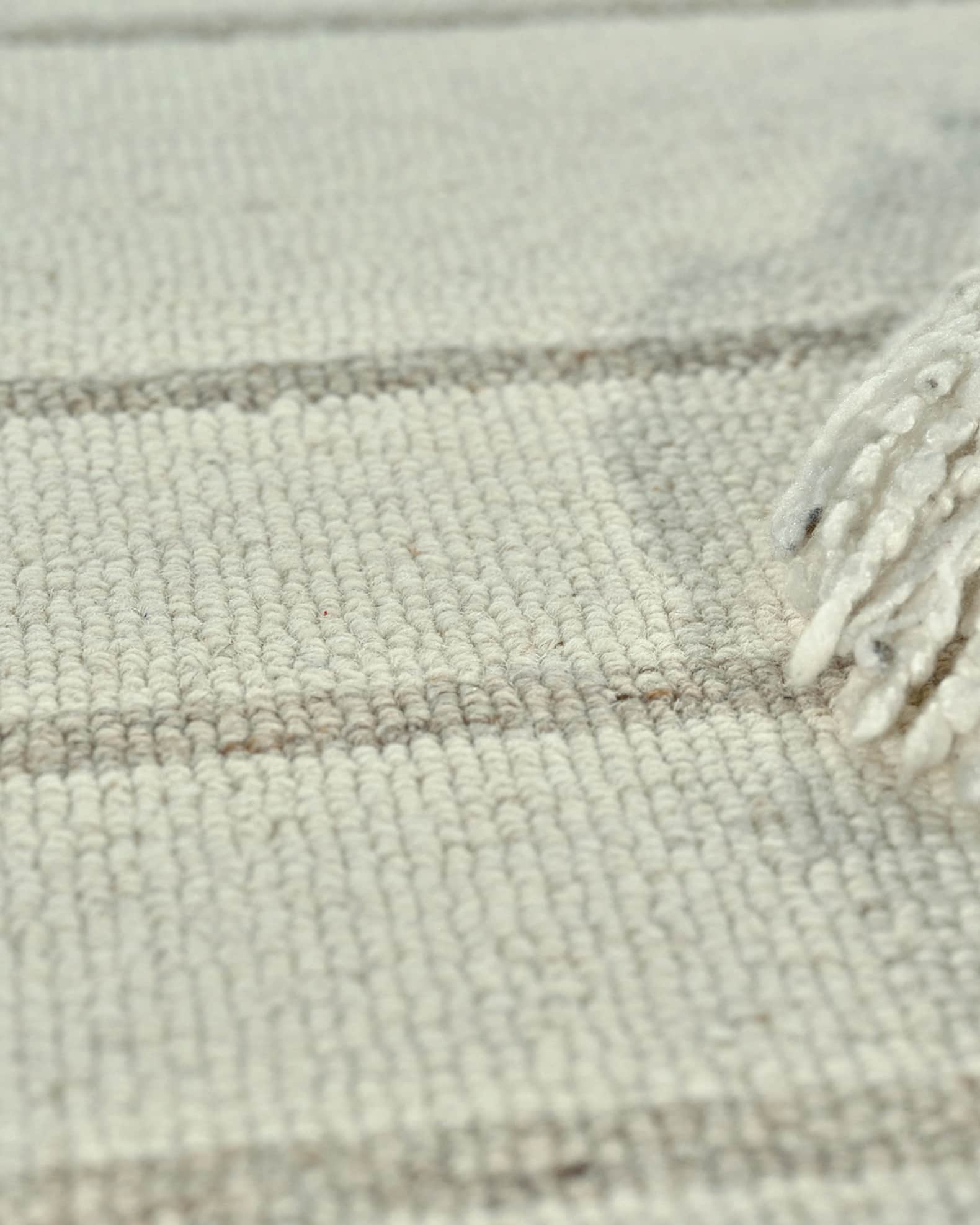 Exquisite Rugs Castine Hand-Tufted Beige Rug, 9' x 12' | Horchow